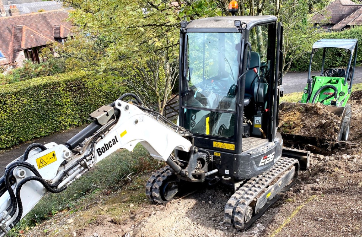 11 Ways Mini Diggers Can Help With Your Landscape Gardening Projects ...